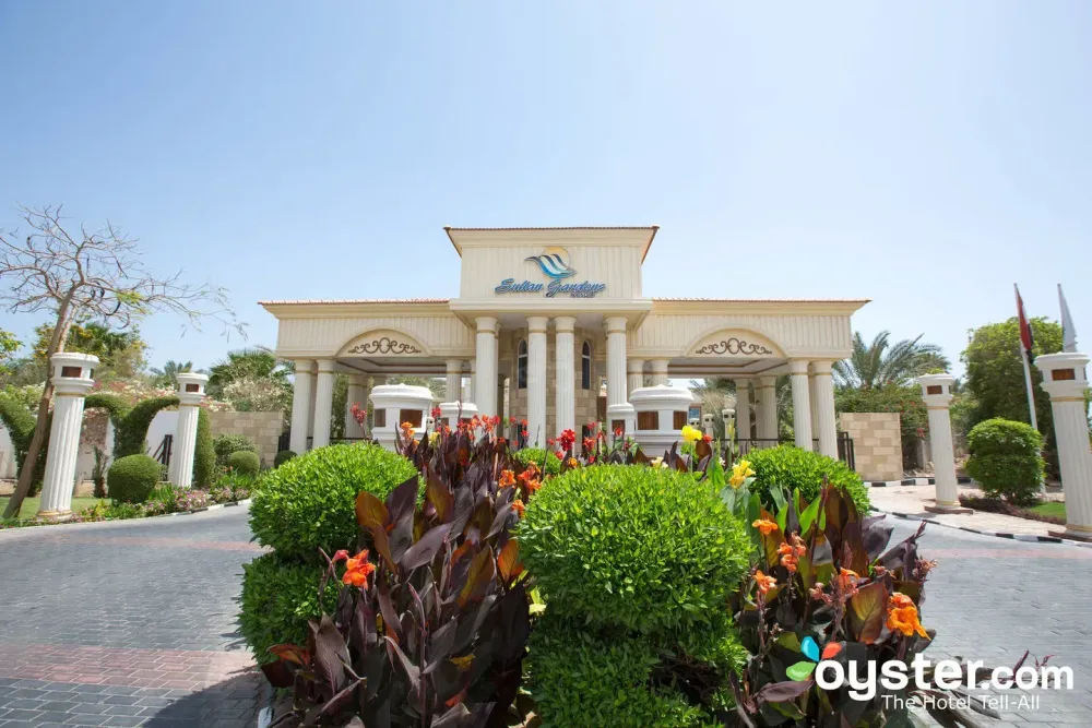 Sultan Gardens Resort Review: What To REALLY Expect If You Stay ...