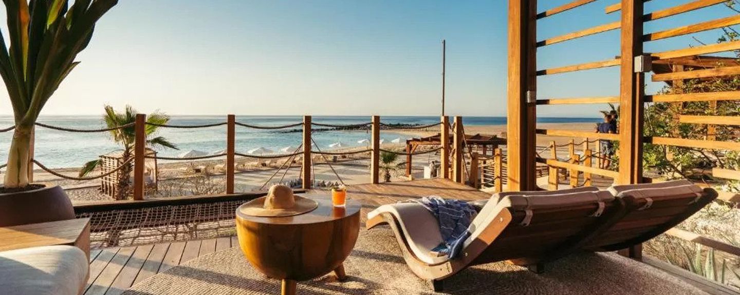 10 Best Hotel Rooms With Private Hot Tubs