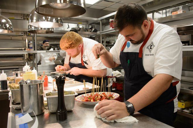 11 Chefs and Restaurateurs Tell Us Their Favorite Restaurants in Las ...
