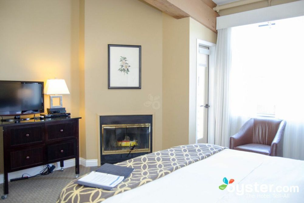 12 Cozy Hotels With Fireplaces in Every Room | Oyster.com