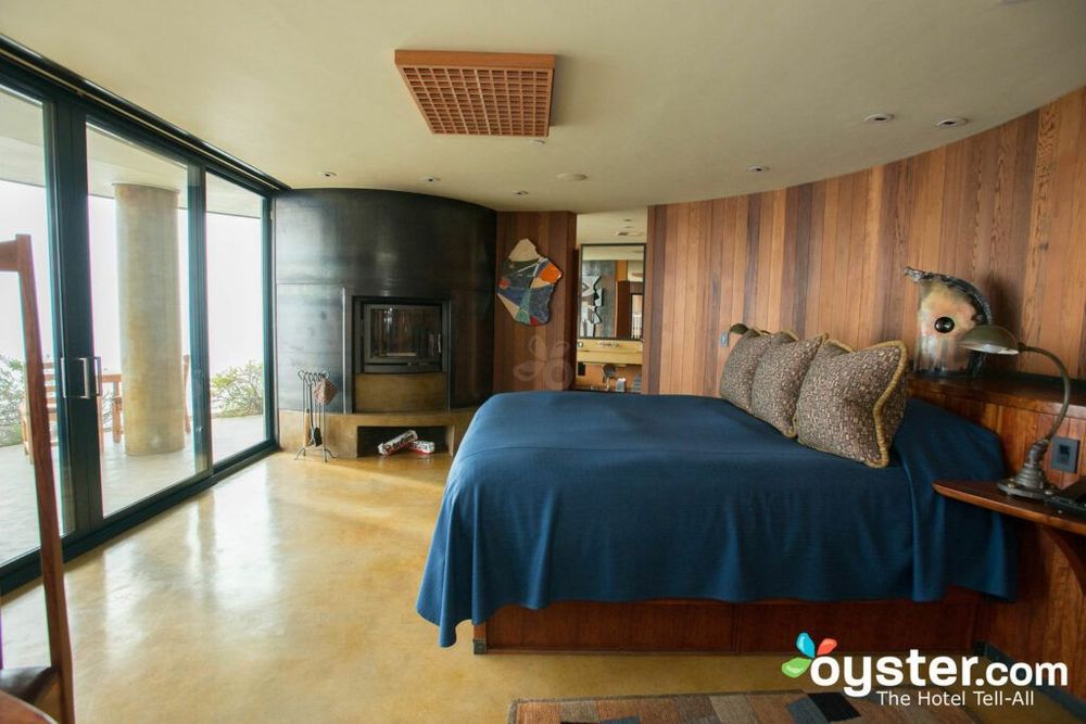 12 Cozy Hotels With Fireplaces in Every Room | Oyster.com