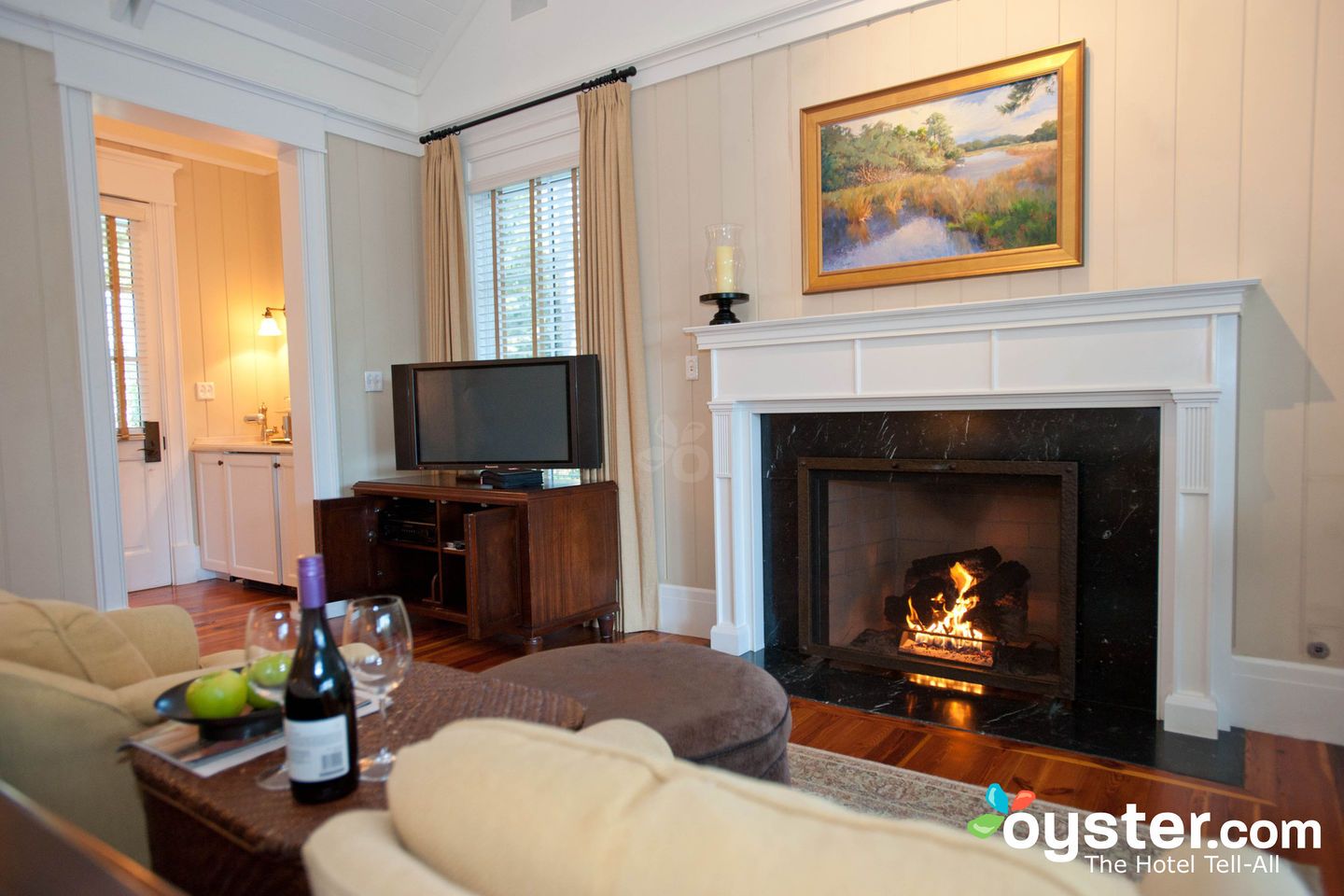 11 Cozy Hotels with Fireplaces in Every Room