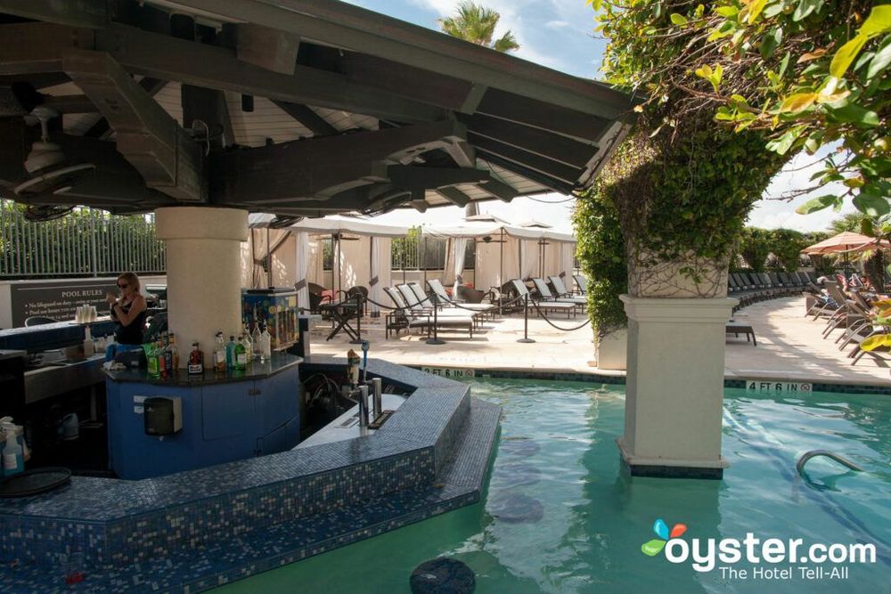 12 Best Swim-Up Bars in the U.S. | Oyster.com