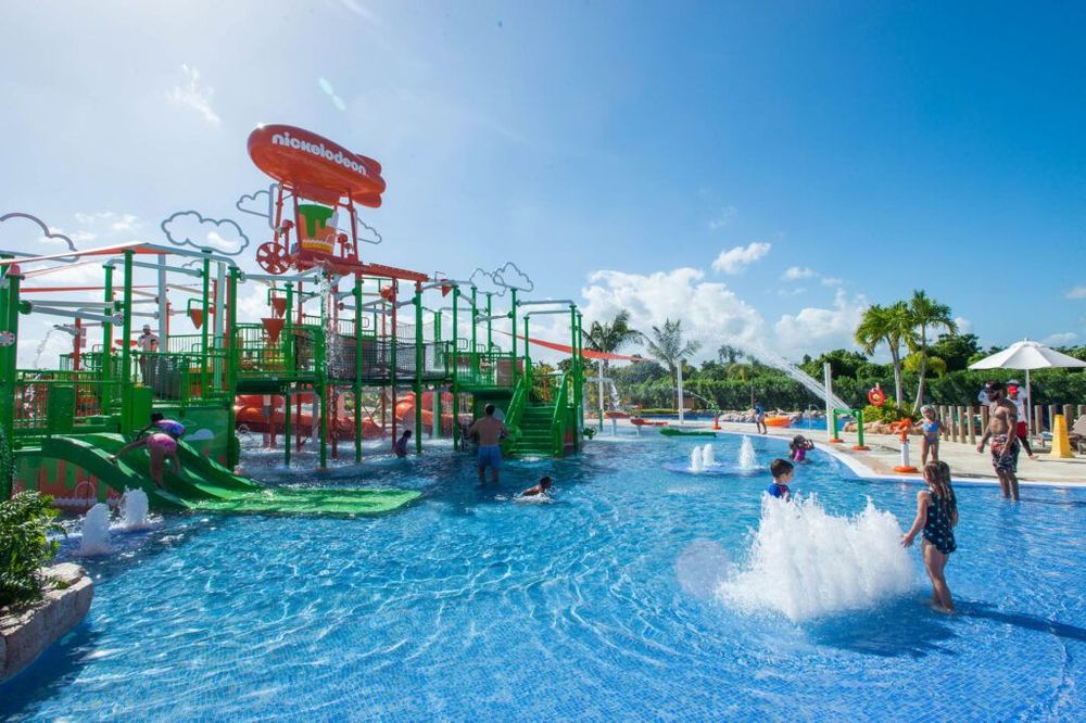 14 Amazing All-Inclusive Resorts With Water Parks | Oyster.com