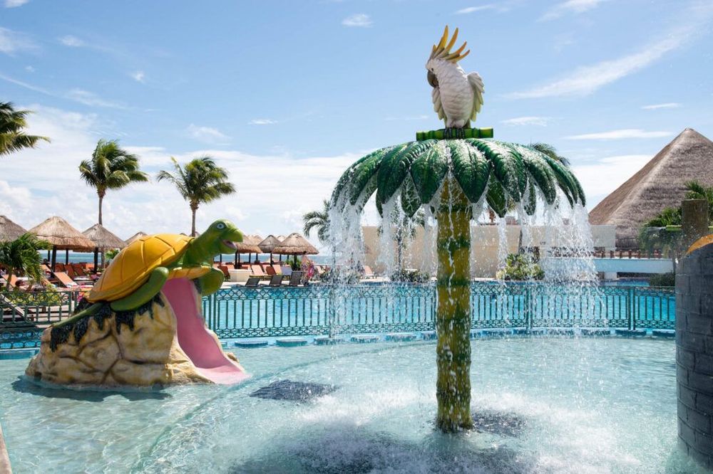 14 Best Mexico Hotels With Water Parks | Oyster.com