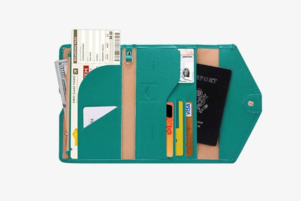 14 Best-Selling Products on Amazon for Travel | Oyster.com