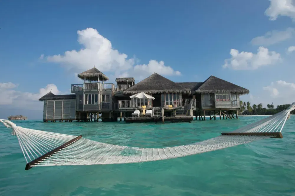 Maldives: Everything You Need to Know: Weather, Hotels, Prices | Oyster ...
