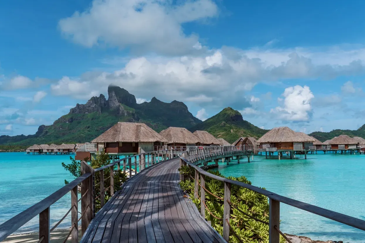 Best Overwater Bungalows and Which Ones to Skip | Oyster.com