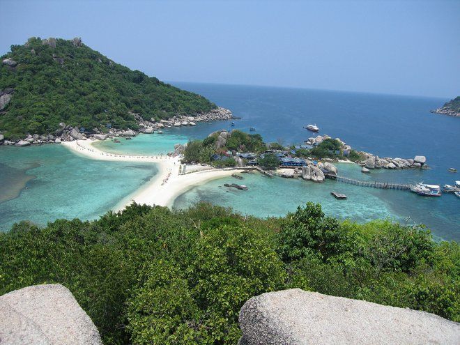 6 Amazing Tidal Islands You Need to See to Believe