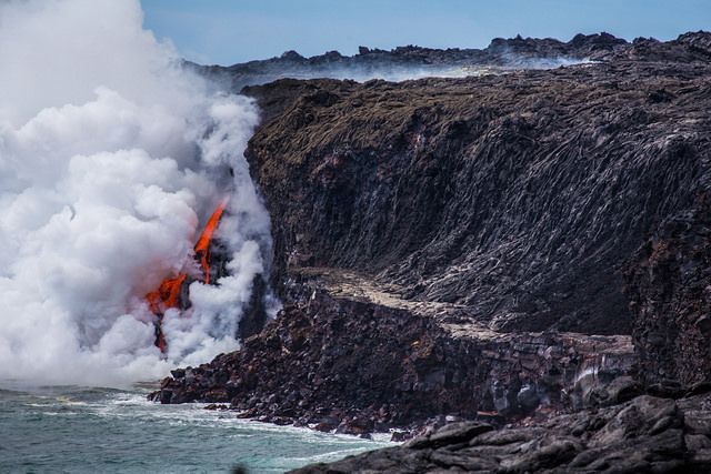 What to See in Hawaii Volcanoes National Park | Oyster.com