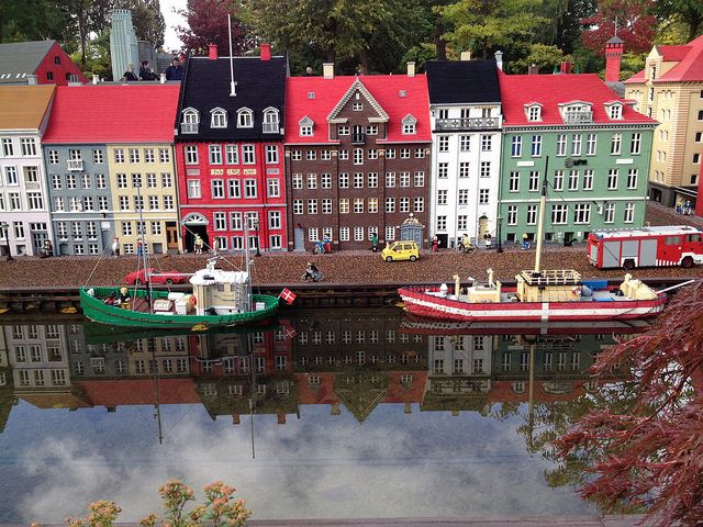 Where to Go Instead of Disney: Theme Park Alternatives to Disney