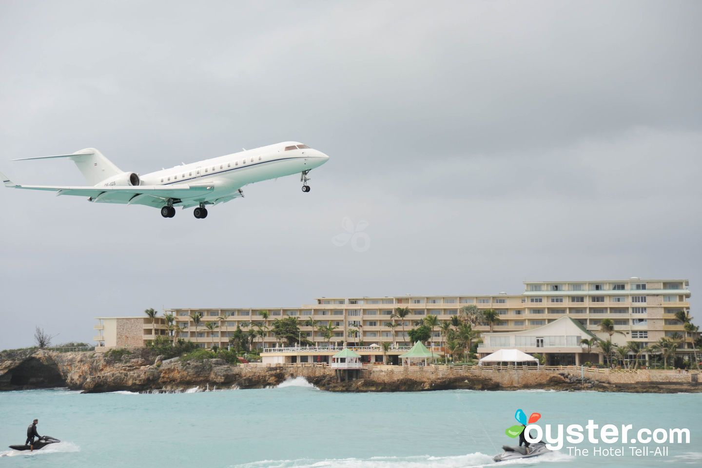 9 Common Travel Emergencies and How to Deal With Them | Oyster.com