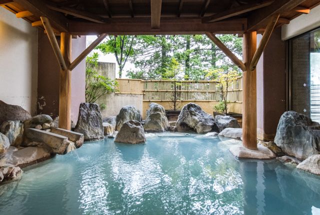 A Guide to The Best Hot Springs in Japan