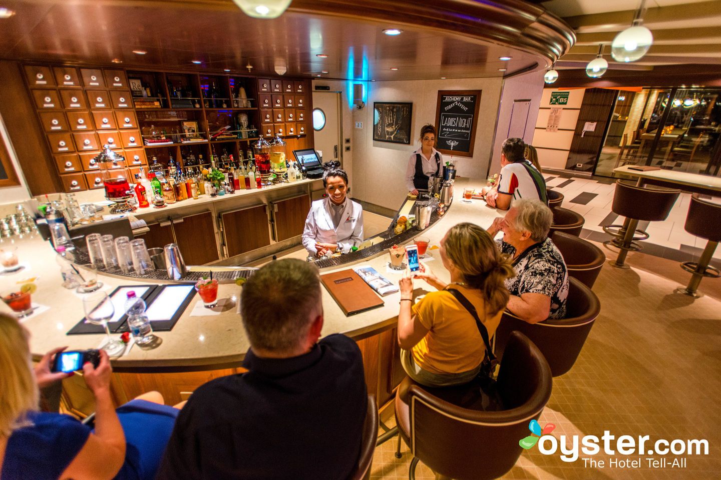 A Quick and Easy Guide to Cruise Loyalty Programs