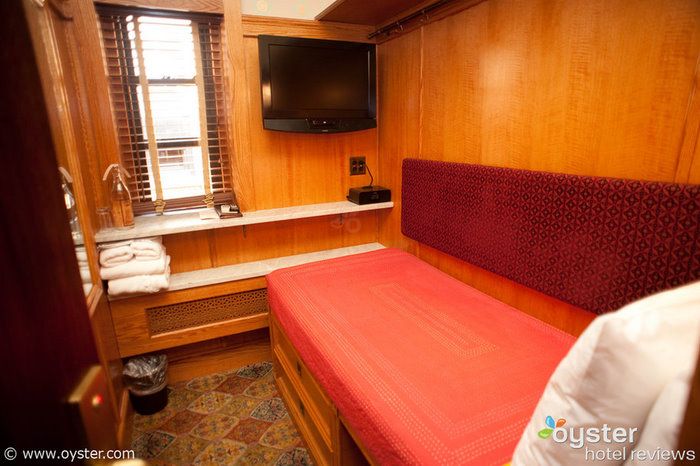 Behold: The smallest hotel rooms in New York | Oyster.com