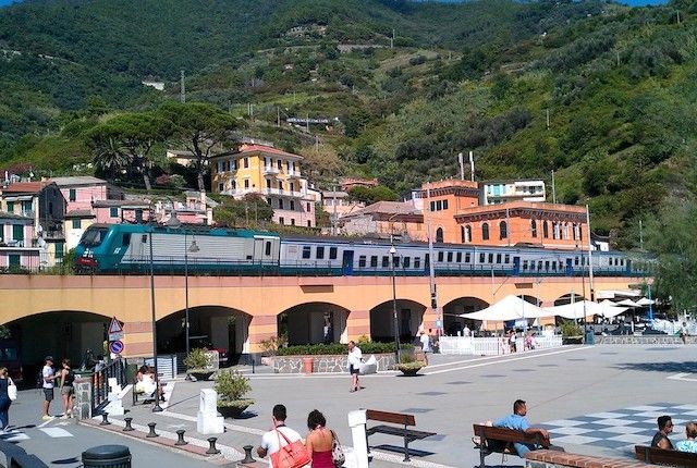 How to Travel by Train in Italy | Oyster.com