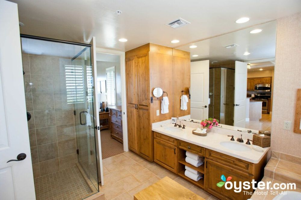 Inside Look at the Seattle Seahawks' Superbowl Hotel | Oyster.com