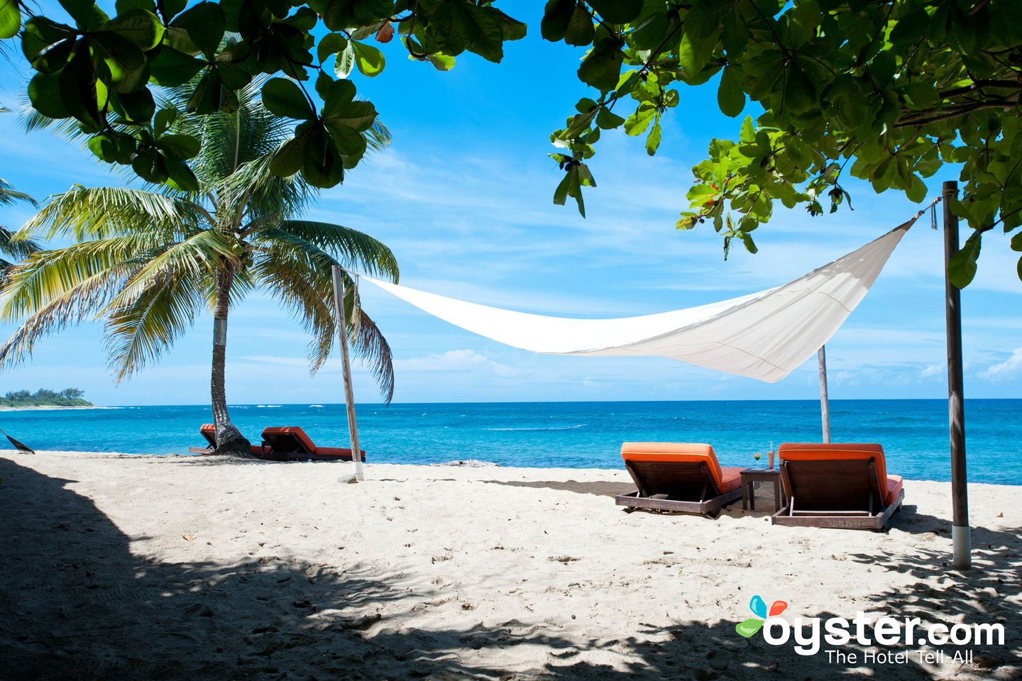 Puerto Rico vs. Dominican Republic: Which is Right for You?