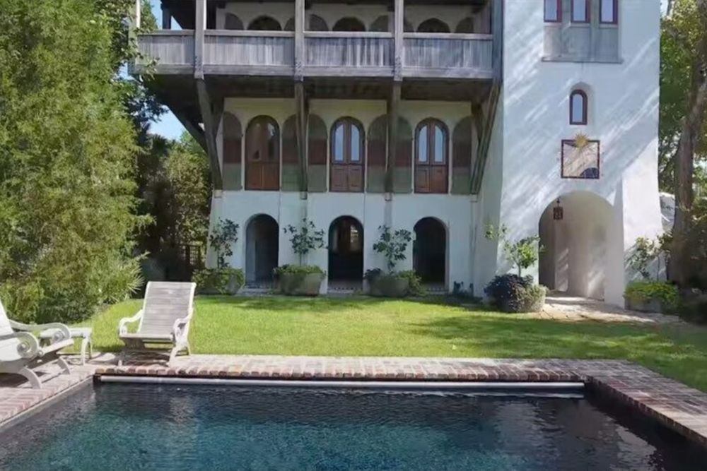 The 7 Best Castles You Can Rent | Oyster.com