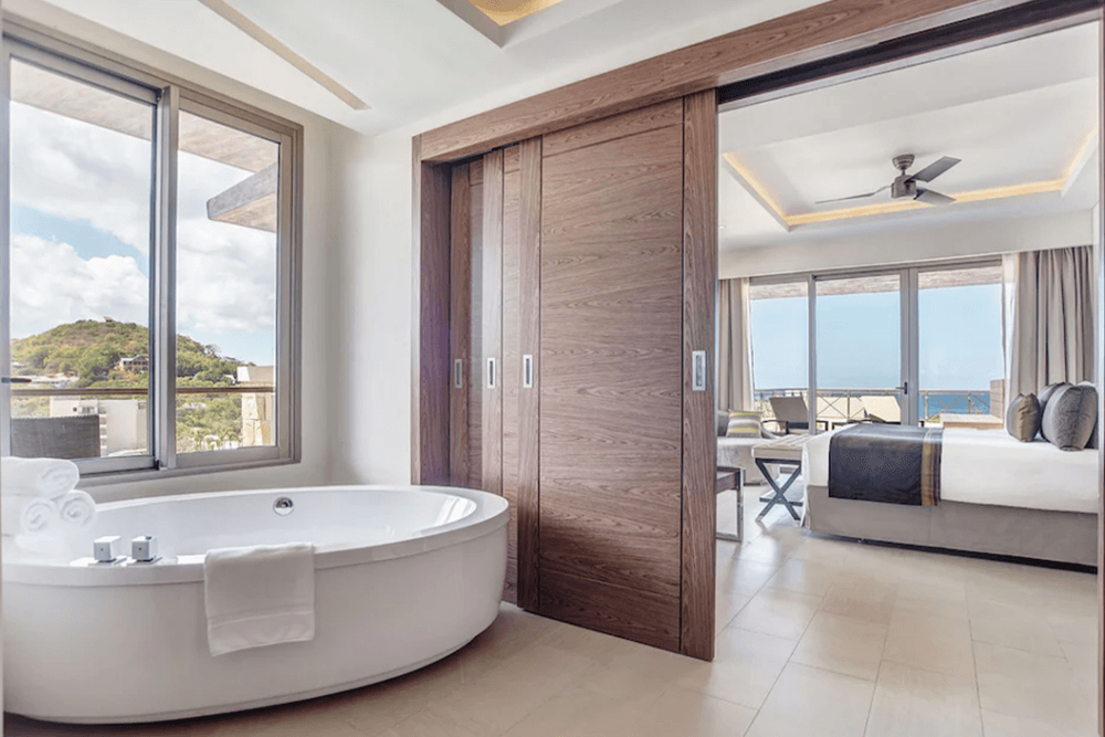 The 12 Best Hotels With in-Room Jacuzzis in the World | Oyster.com