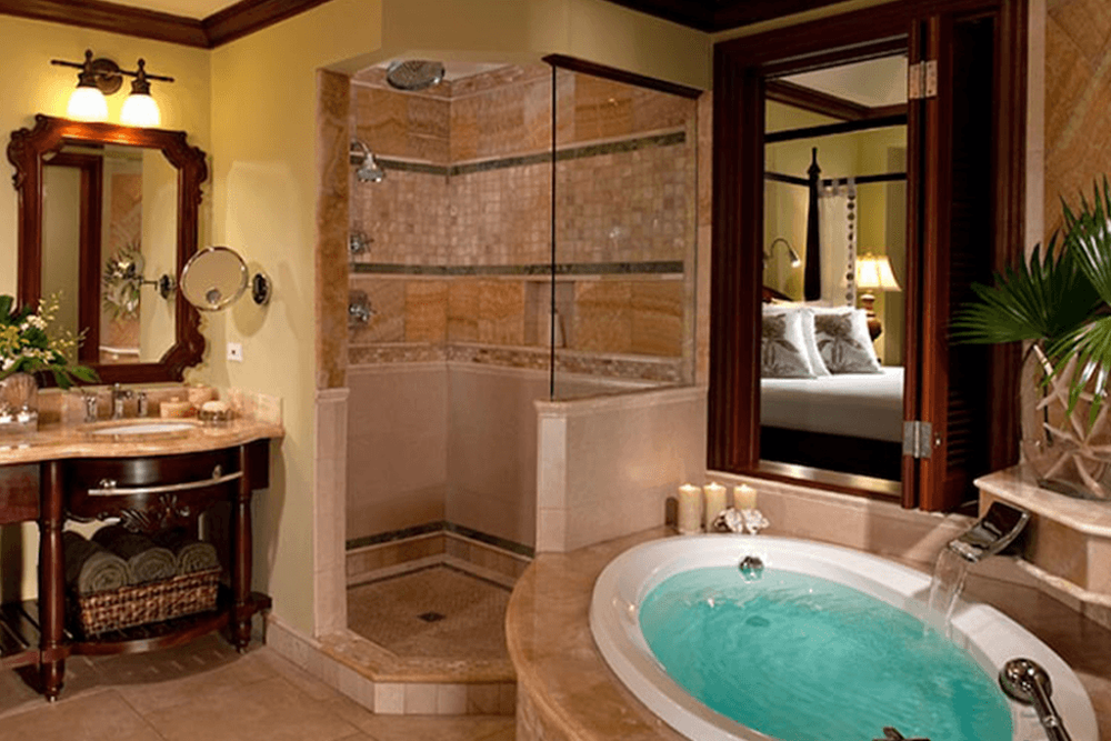 The 12 Best Hotels With in-Room Jacuzzis in the World | Oyster.com