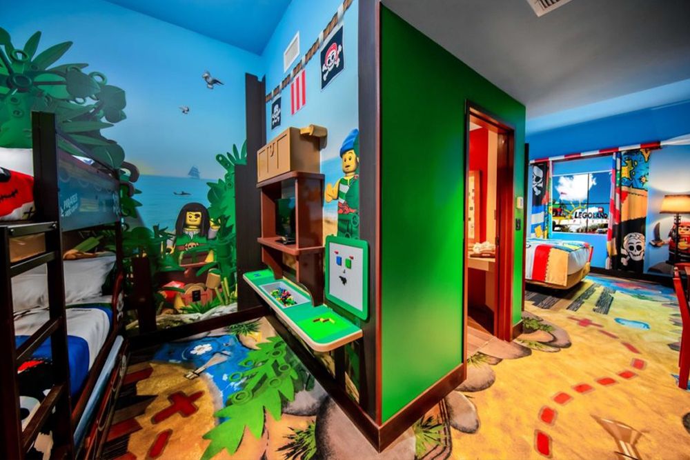 The 16 Coolest Themed Hotel Rooms in the U.S. | Oyster