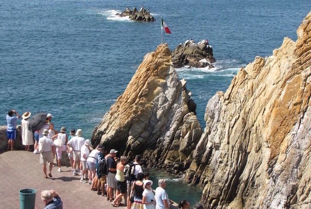 The 7 Scariest Cliff Diving Spots in the World | Oyster.com