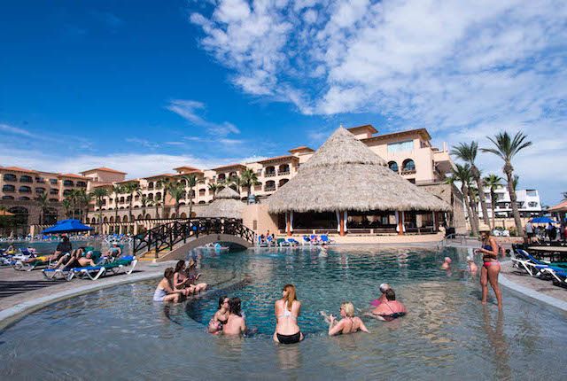 The 8 Best Vacation Destinations for Large Groups