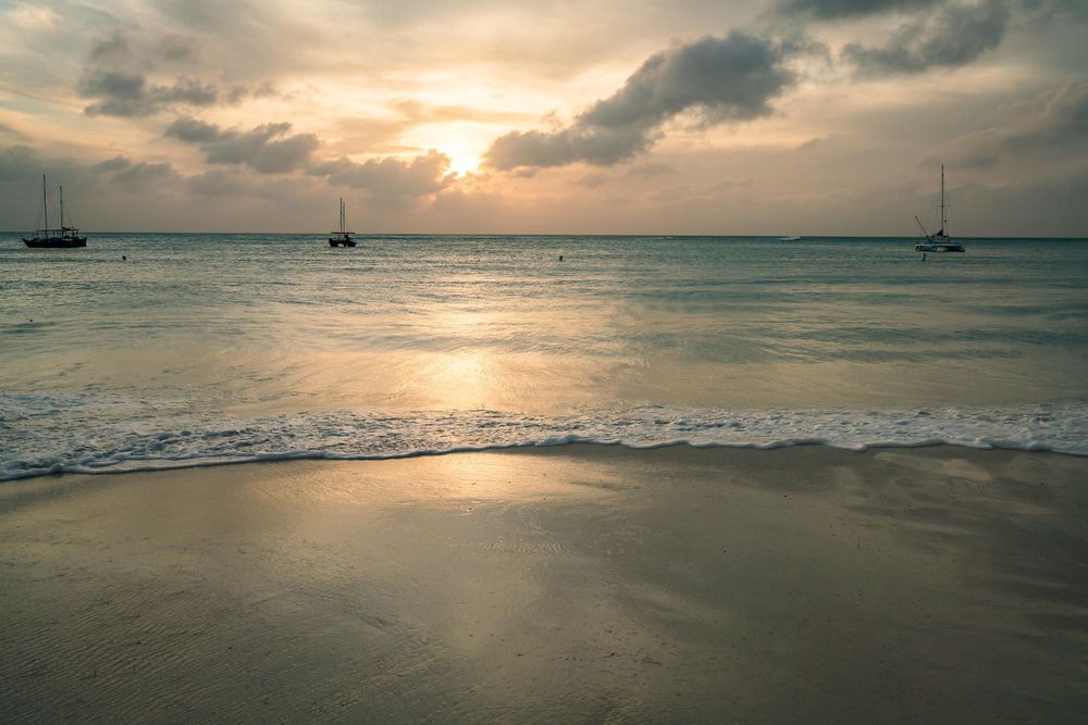 The Best Time to Visit the Caribbean (and the Worst): A Season by ...