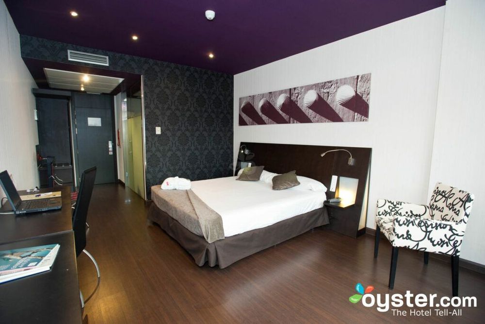 The Cheapest Hotels in 10 Popular Cities Around the World | Oyster.com