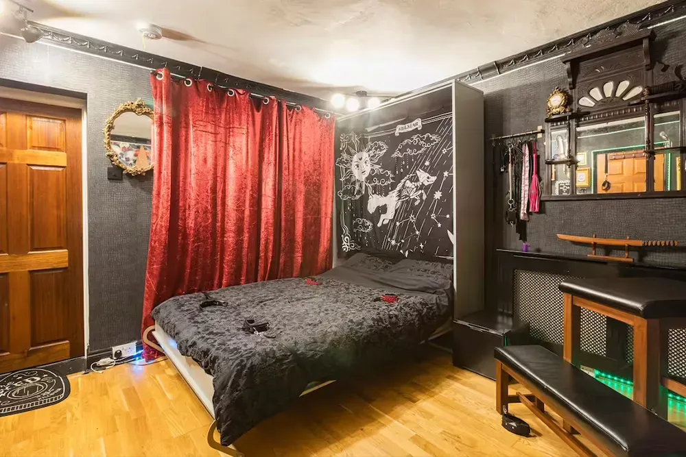 The 10 Raunchiest Vacation Rentals in the UK for an Unforgettable Kinky ...