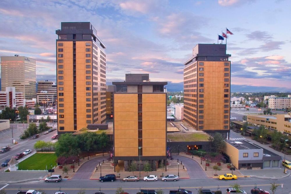 The Ultimate Anchorage Guide: The Best Restaurants, Hotels, and Activities