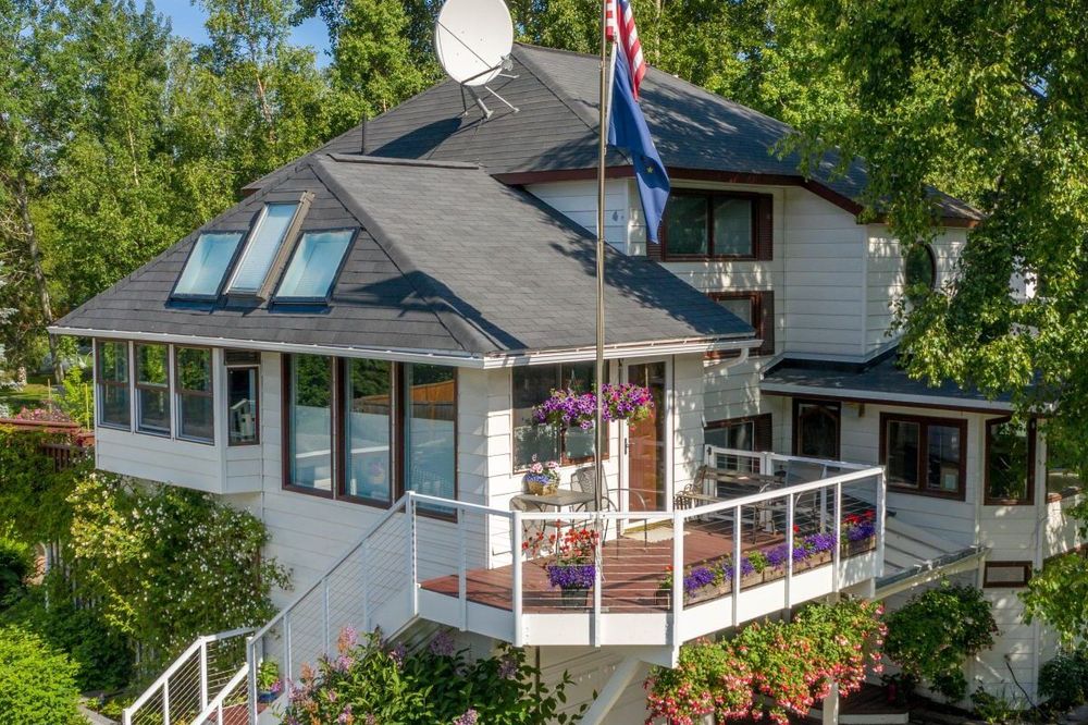 The Ultimate Anchorage Guide: The Best Restaurants, Hotels, and Activities