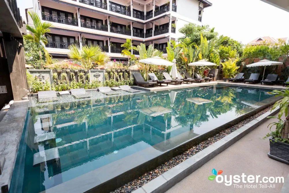 Central Suite Residence Review: What To REALLY Expect If You Stay