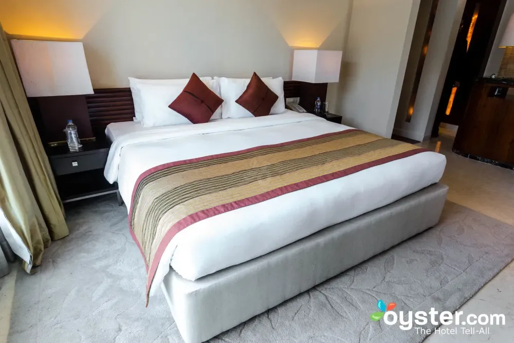 Taj Club House Review: What To REALLY Expect If You Stay