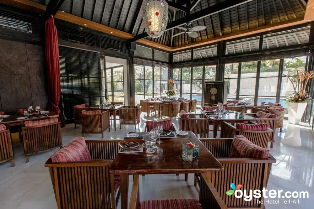The Royal Santrian, Luxury Beach Villas Review: What To REALLY Expect ...