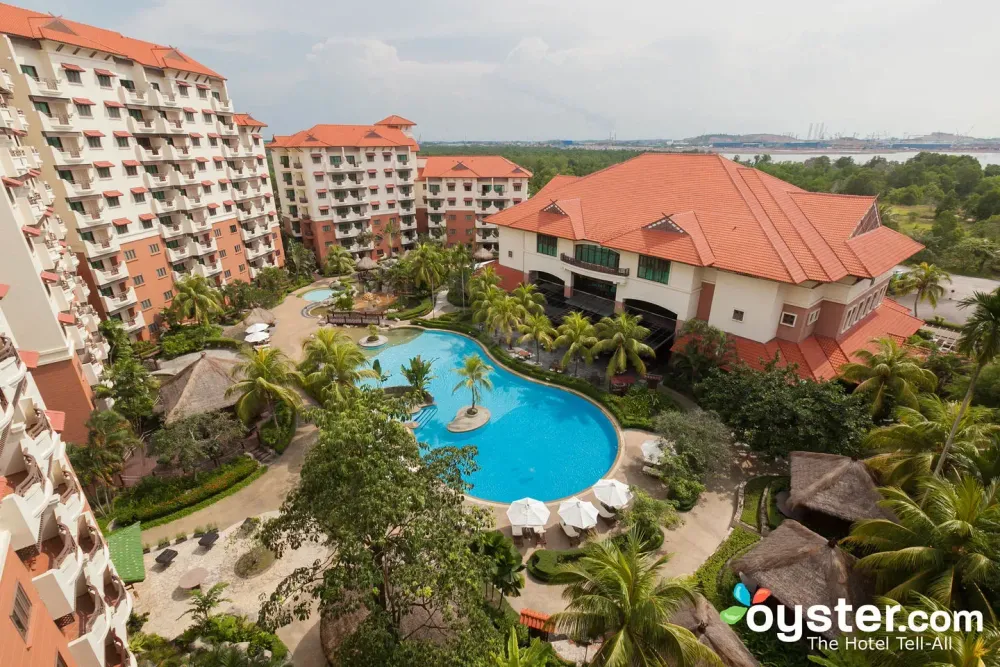 Waterfront City Hotels & Resorts | Oyster.com
