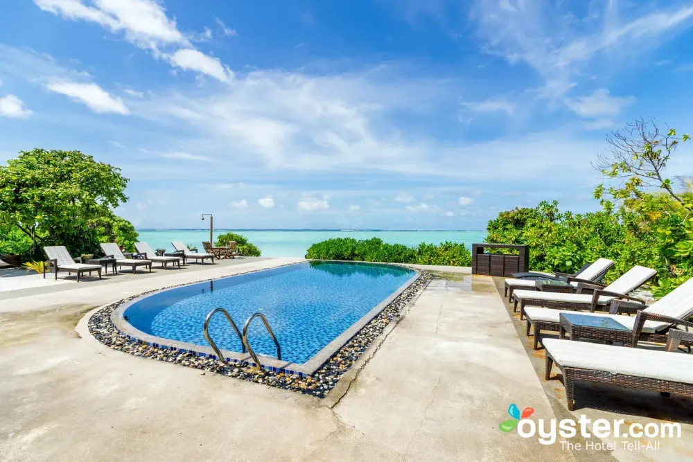 Mathiveri Island Hotels & Resorts | Oyster.com