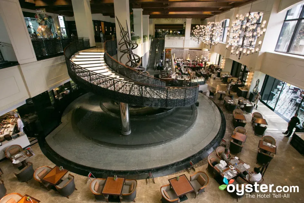 Sofitel Philippine Plaza Manila Review: What To REALLY Expect If You Stay