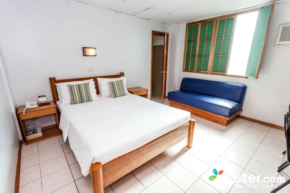 Paranaque Hotels & Resorts | Oyster.com