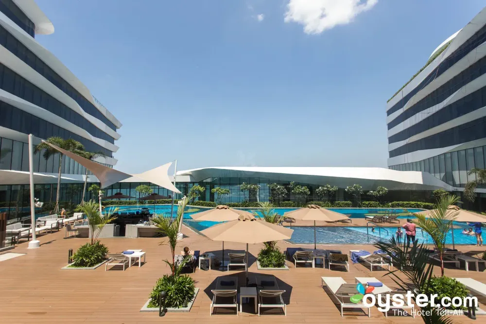 Conrad Manila Review: What To REALLY Expect If You Stay