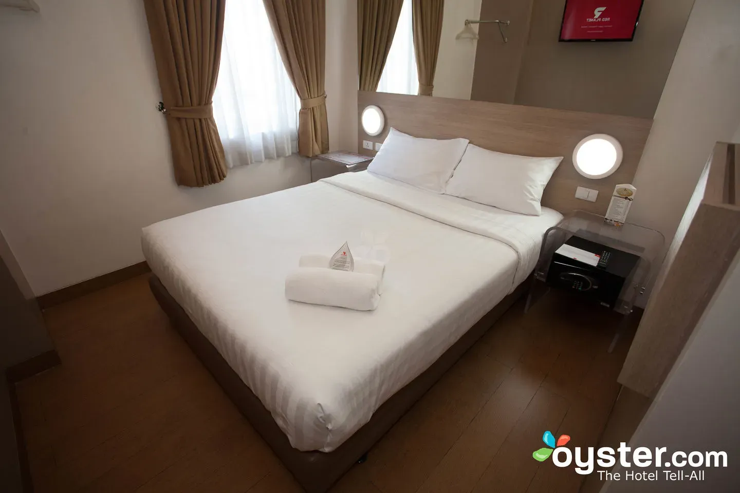 Red Planet Manila Ortigas Review: What To REALLY Expect If You Stay ...