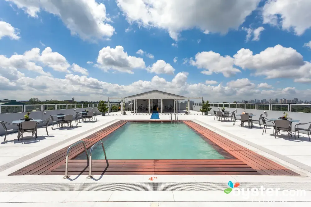 Microtel by Wyndham UP Technohub Review: What To REALLY Expect If You ...