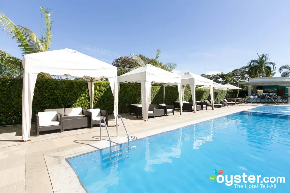 Hotel Centro Review: What To REALLY Expect If You Stay