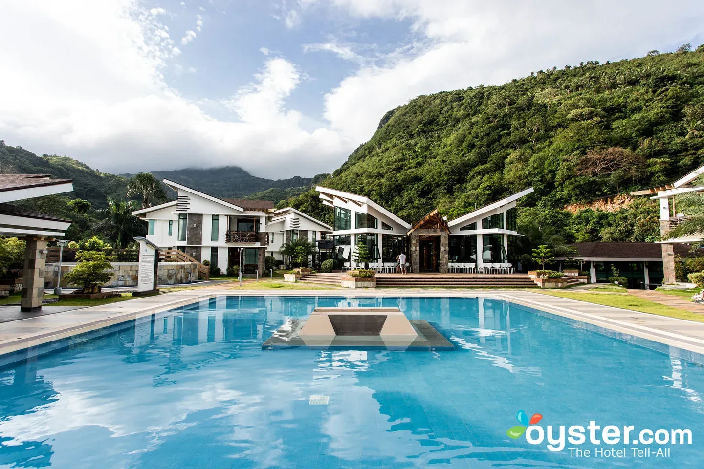 Infinity Resort Review: What To REALLY Expect If You Stay | Oyster.com