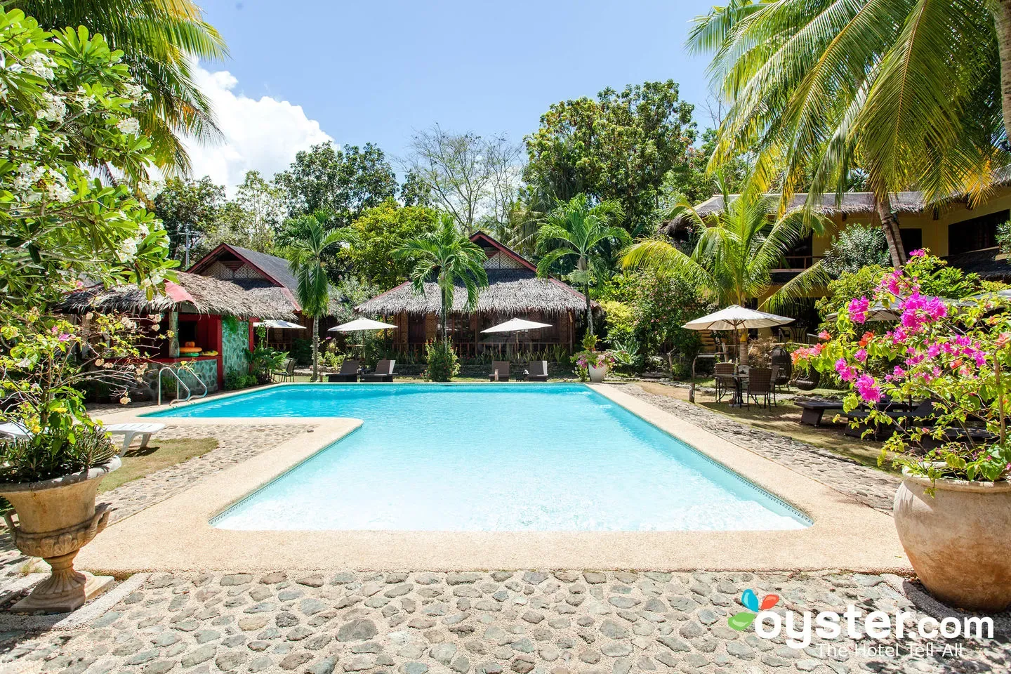 Oasis Resort Review: What To REALLY Expect If You Stay
