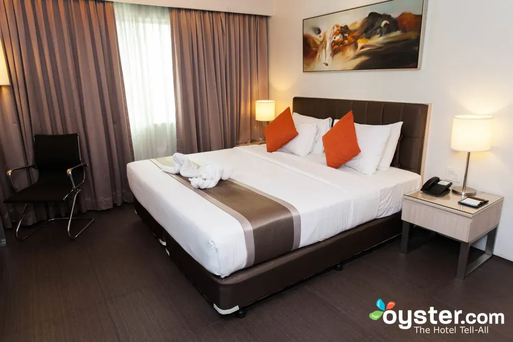 Bayfront Hotel Cebu Review: What To REALLY Expect If You Stay | Oyster.com