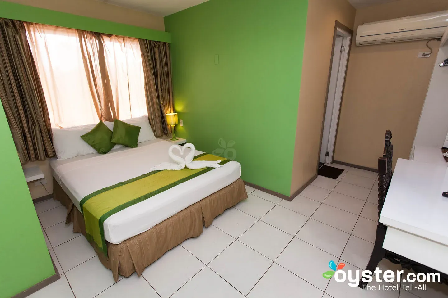 Cebu R Hotel - Capitol Review: What To REALLY Expect If You Stay