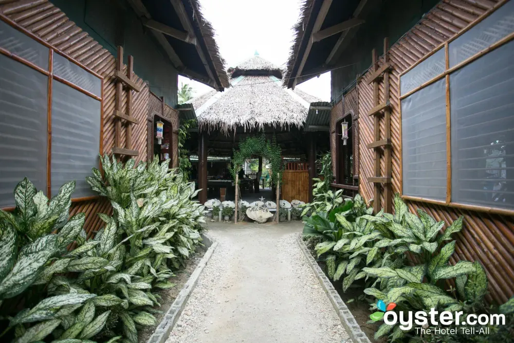 Frendz Resort And Hostel Boracay Review: What To REALLY Expect If You ...