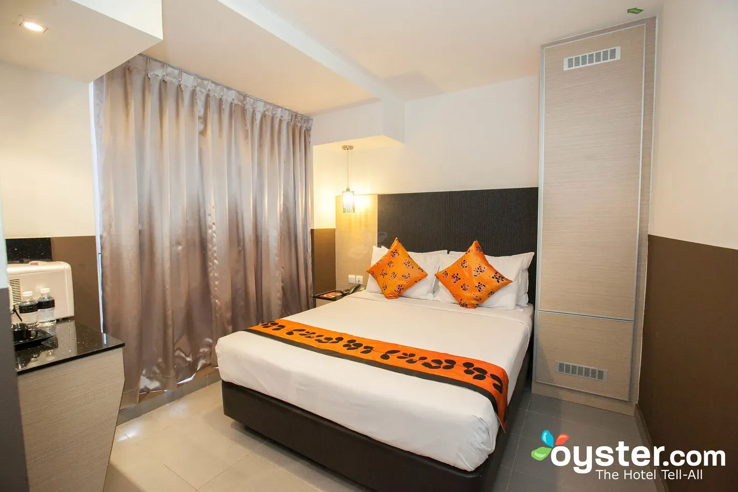 Marrison Bugis Hotel Review: What To REALLY Expect If You Stay